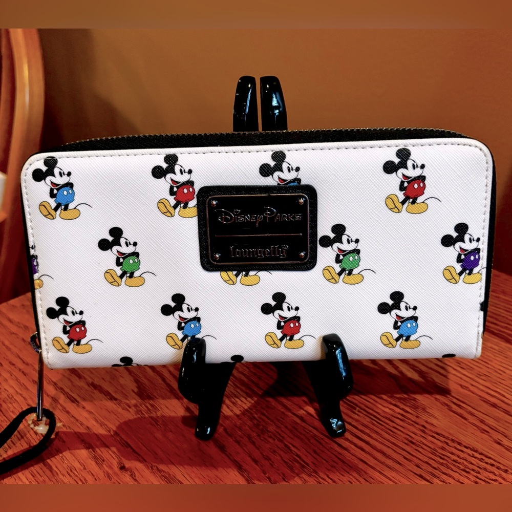 Loungefly Disney Parks Classic Mickey Mouse Wallet/Wr… - Gem